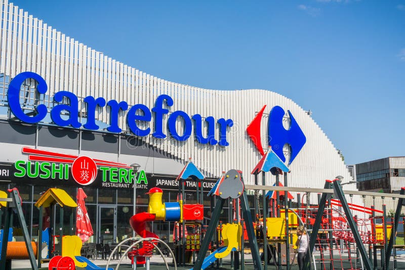 Facciata Del Mercato Del Carrefour Del Sur Rhone Del Voulte Della La ...