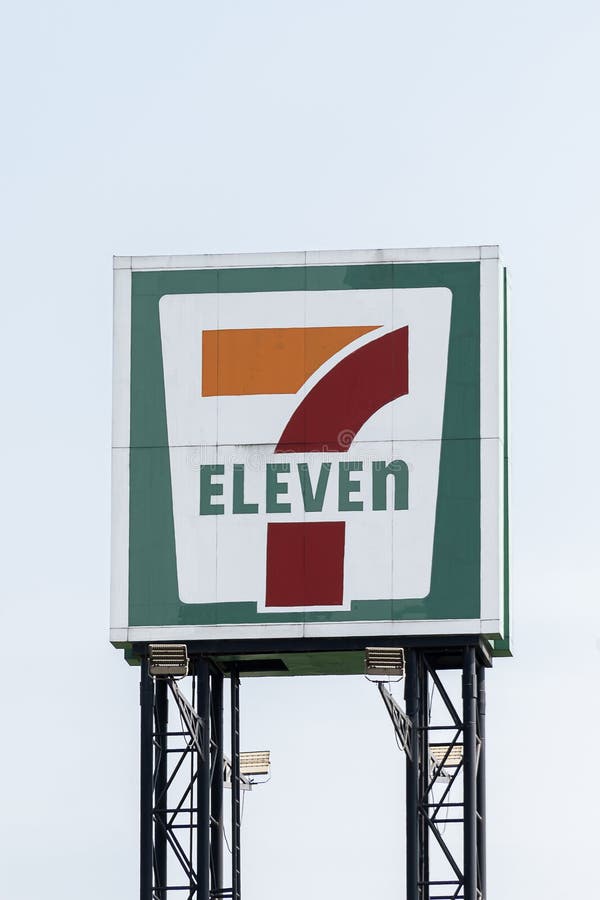 Logo 7 Eleven on Billboard Pole Editorial Photo - Image of 7eleven ...