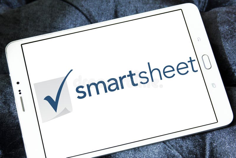 Smartsheet software logo editorial photo. Image of computer - 118544896