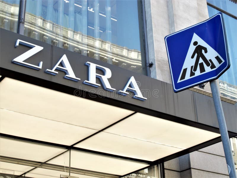 Zara store in Rome editorial stock image. Image of beer - 148929254