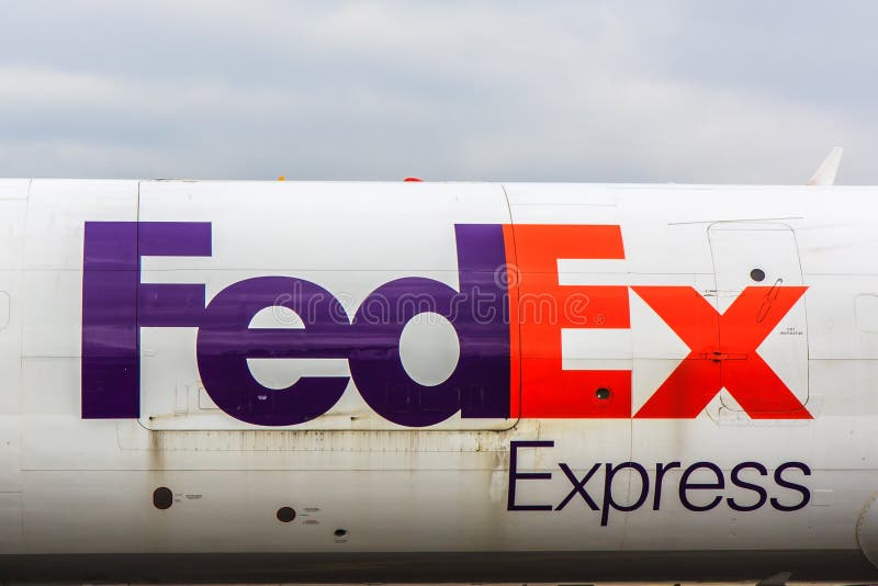Caja Terrestre De Fedex ServiPost C.A ¿Sabías Que FedEx Te Ofrece