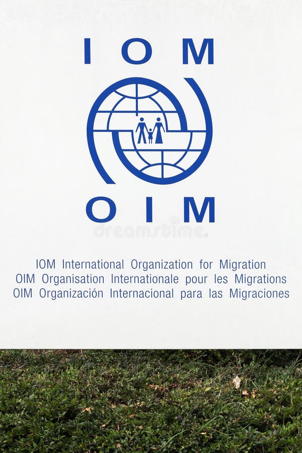 Logotipo De IOM Em Um Painel Foto Editorial - Imagem de humano, fachada ...