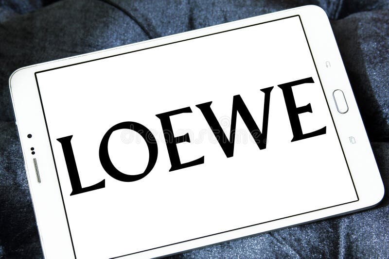 Logotipo De La Marca De La Moda De LOEWE Fotografía editorial - Imagen ...