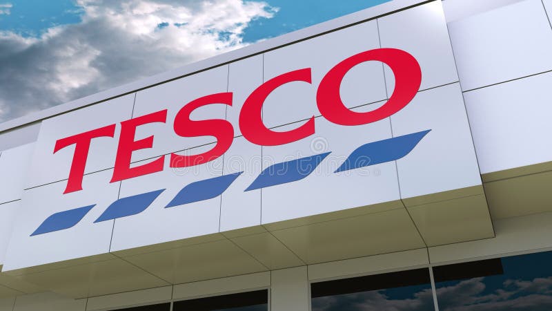 Logotipo De Tesco En Las Nubes Reflectoras De Una Fachada Del ...