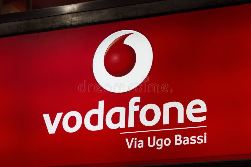 Logotipo De Vodafone En La Tienda De Vodafone Foto editorial - Imagen ...