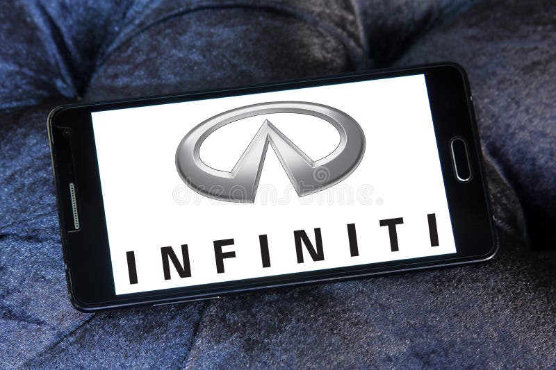 Logotipo De La Marca Infiniti Sobre Fondo Azul Brillante Del Cielo ...
