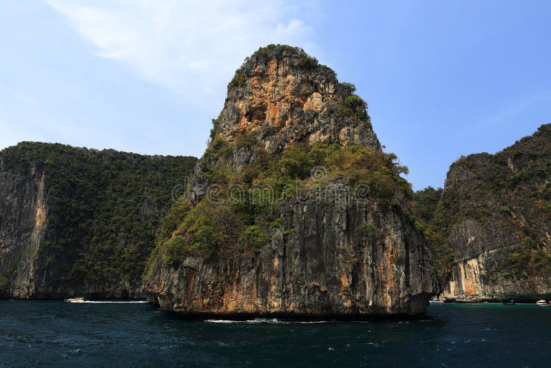 Loh Samah Bay, Island Phi Phi Leh, Thailand Stock Photo - Image of ...