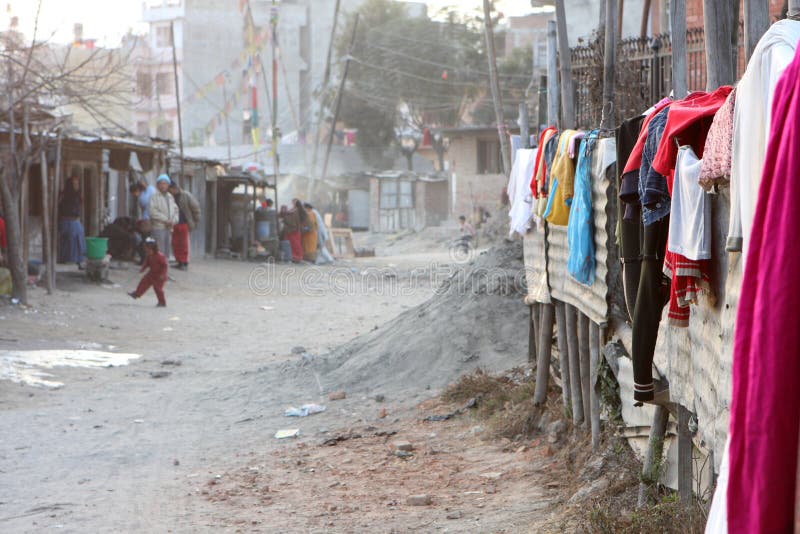 Dharavi ostrzyżenia slamsy obraz editorial. Obraz złożonej z slamsy ...