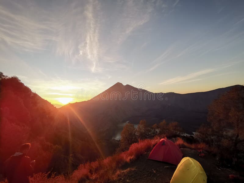 Lombok Vulcano Rinjani Sunrise Editorial Image - Image of bali, vulcano ...