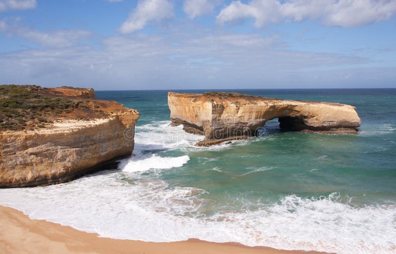 London Bridge, Great Ocean Road Stock Photo - Image of breaking, rocks ...