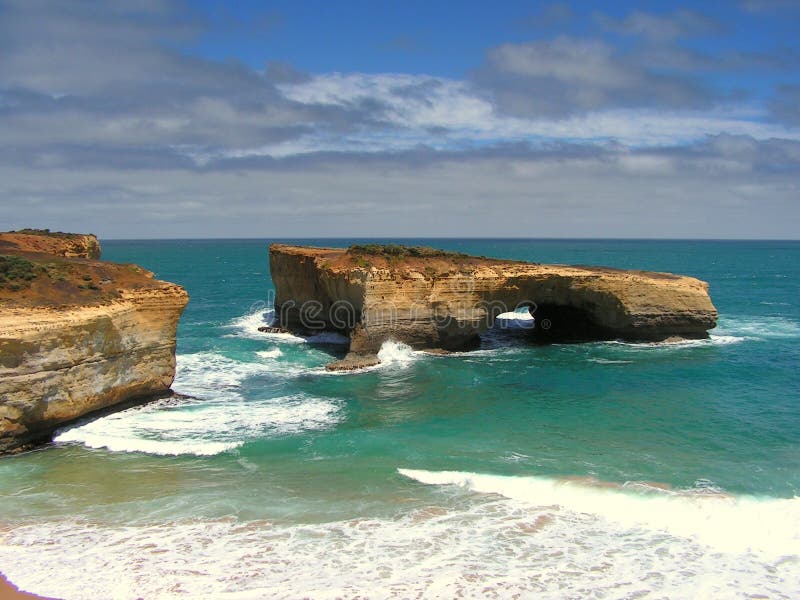 London Bridge (Great Ocean Road) Stock Photo - Image of great, tourist ...