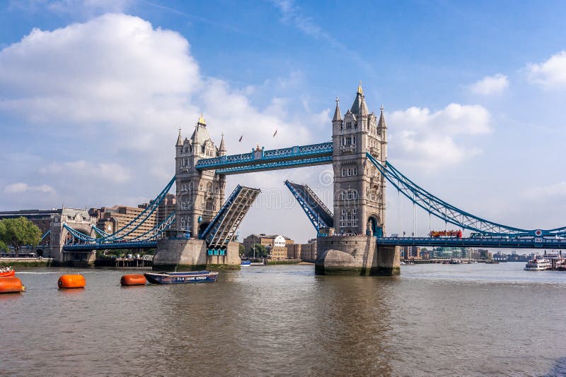 London bridge open editorial stock image. Image of bridge - 55678554
