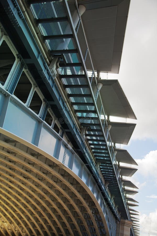 London bridge editorial stock photo. Image of modern - 45897438