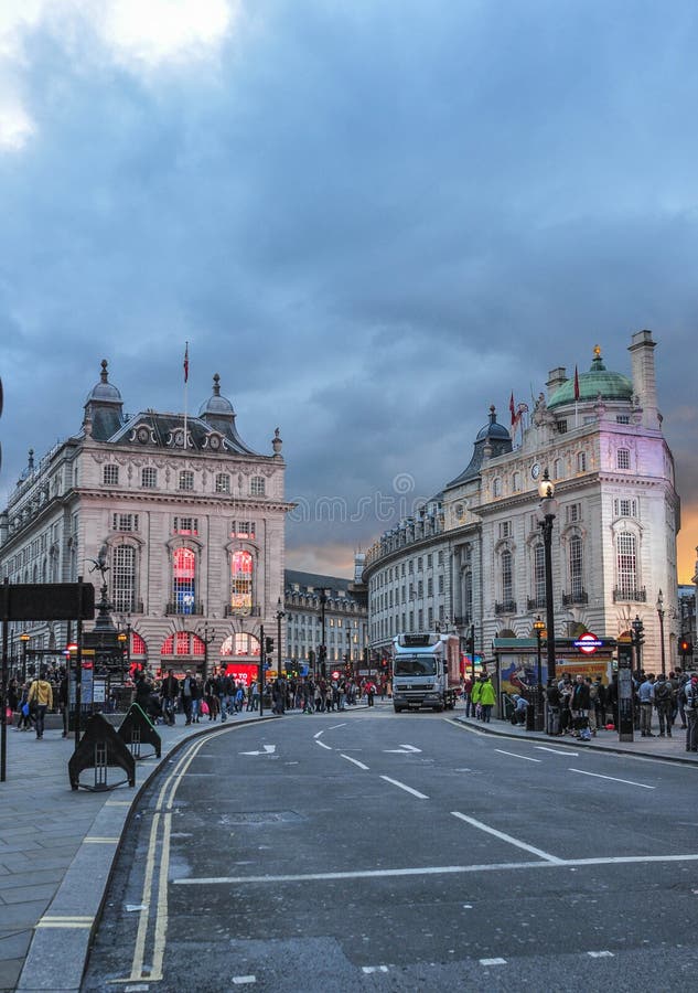 London editorial image. Image of crowded, clouds, afternoon - 63054190