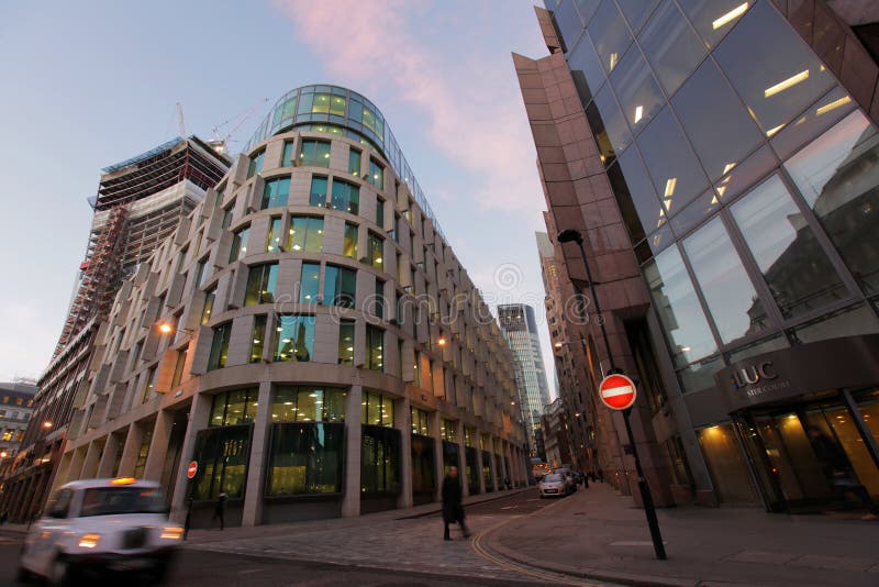 London commercial district editorial image. Image of built - 29272320