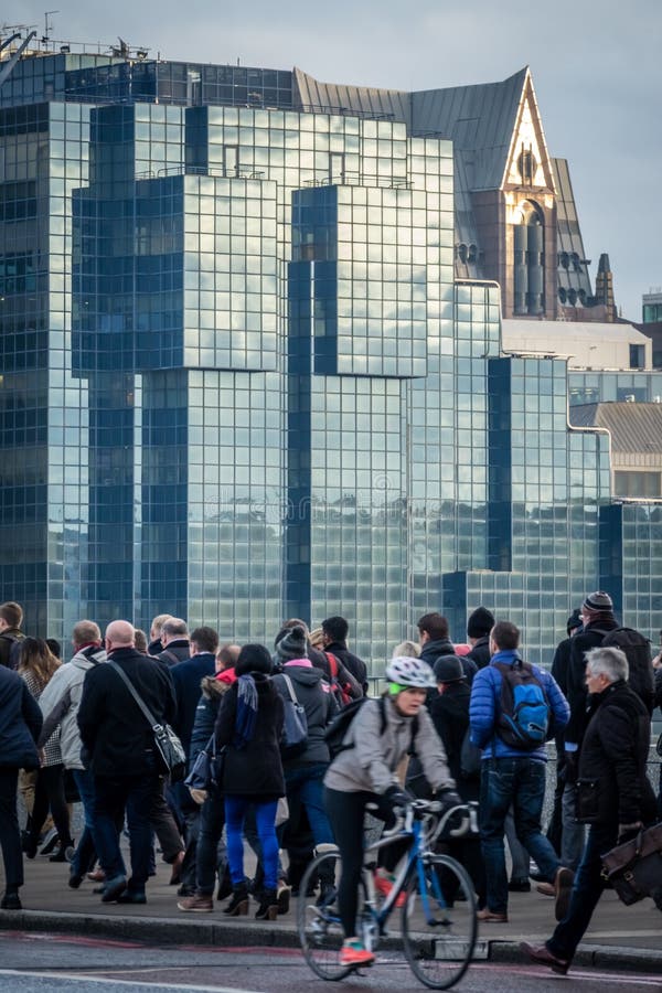 London Commuters Going To Work Editorial Stock Image - Image of london ...