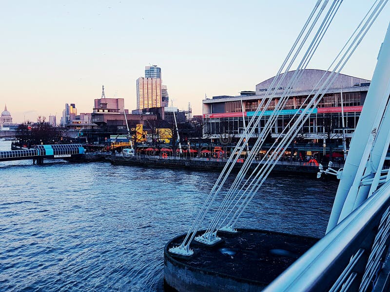London Construction Water River City Centre Art Symbol Building Modern ...