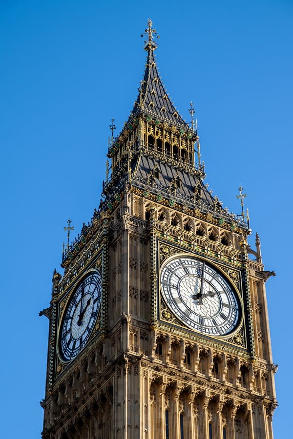 LONDON - DEC 9 : Close Up View of Big Ben in London on Dec 9, 2015 ...