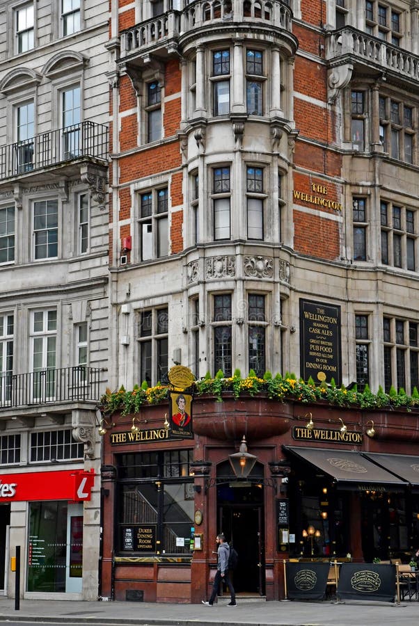 London; England - May 3 2019 : the Strand Editorial Stock Photo - Image ...