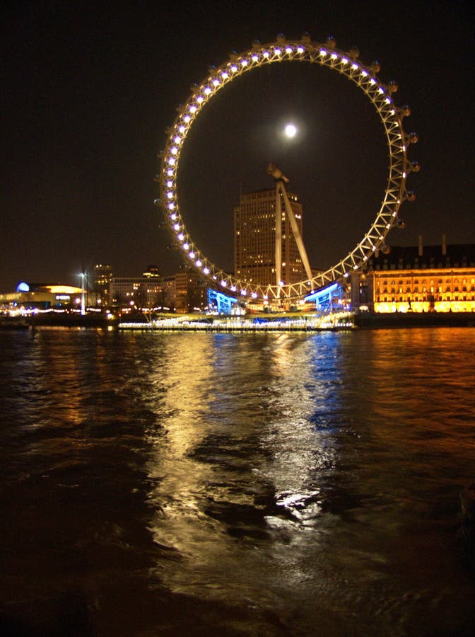 Night Shot of the London Eye, London, UK. Editorial Image - Image of ...