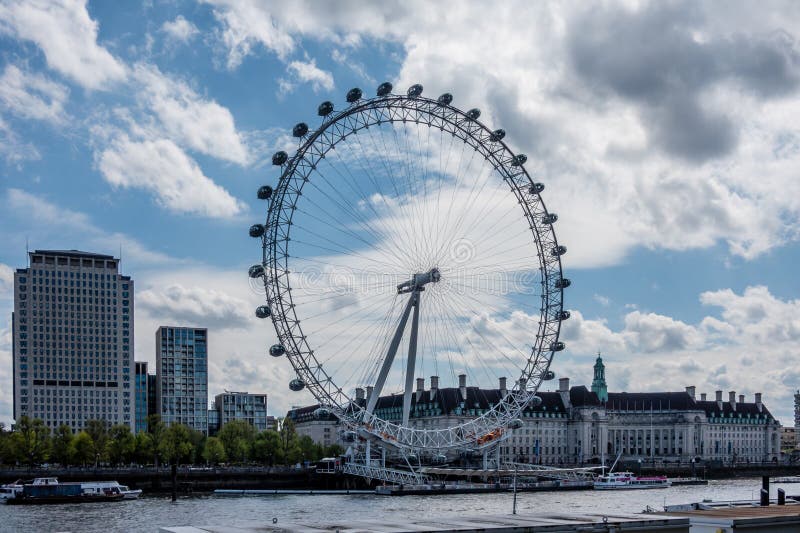 London Eye Ferris Wheel in Downtown London Editorial Photography ...
