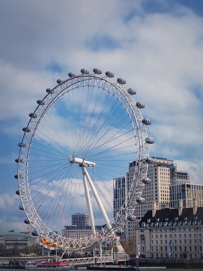 The London Eye Ferris Wheel in UK Editorial Stock Photo - Image of ...