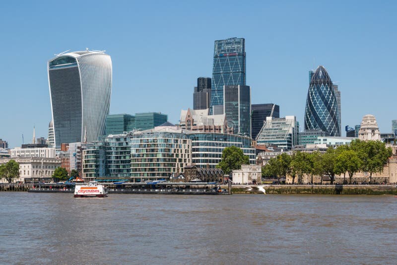 London Financial centre editorial stock image. Image of cash - 72653814