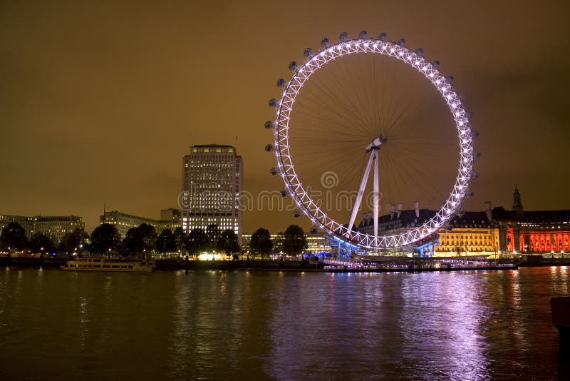 London Millennium Eye at Night Editorial Stock Image - Image of ...