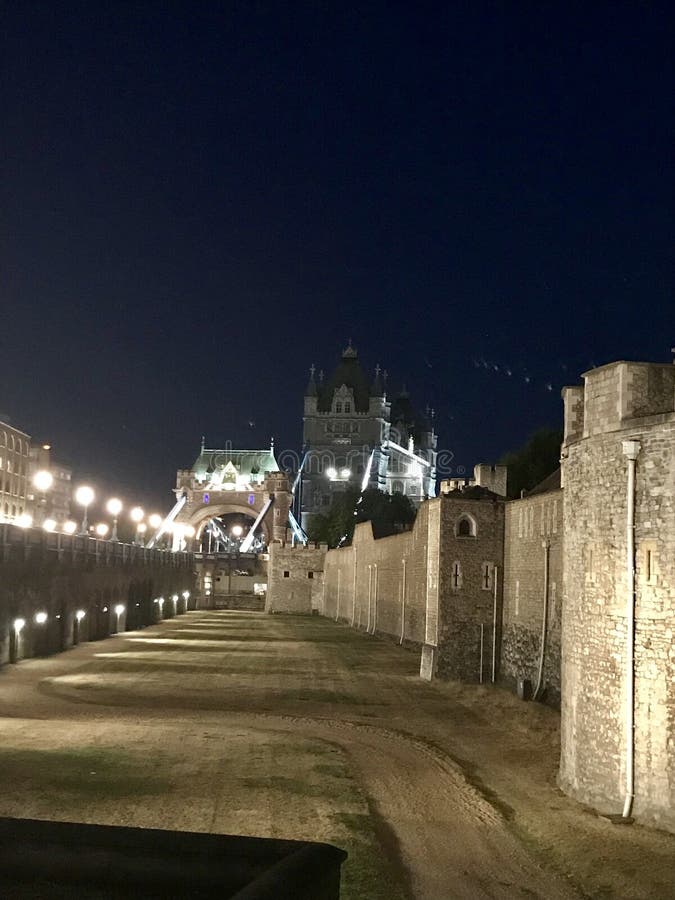 London by night stock image. Image of castle, leads - 138019351