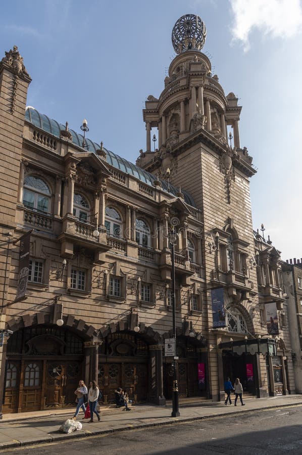 London Coliseum theatre editorial photo. Image of london - 232382541