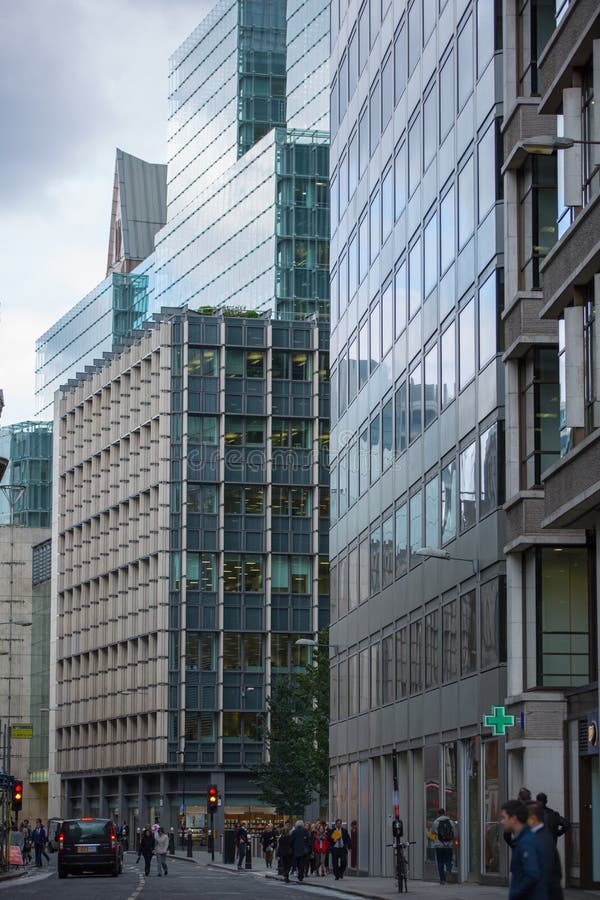 London. Office building editorial stock photo. Image of bank - 59622128