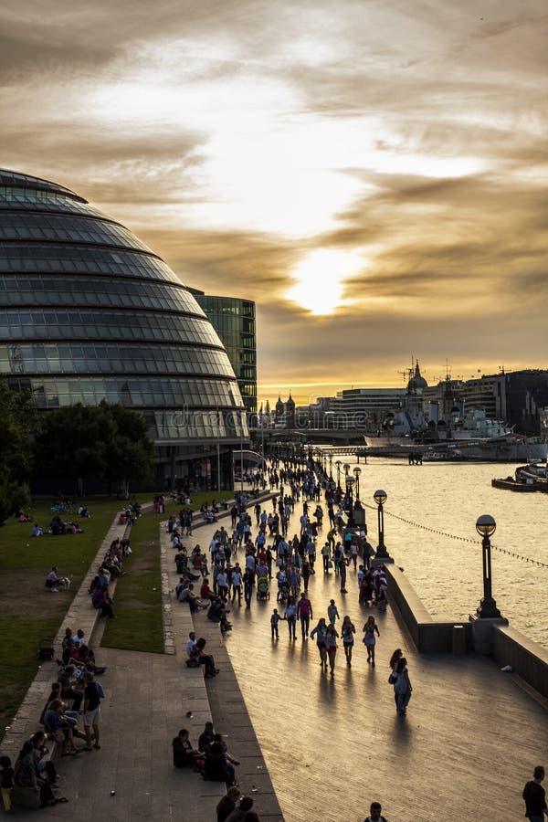 London pathway editorial stock photo. Image of walking - 39507553