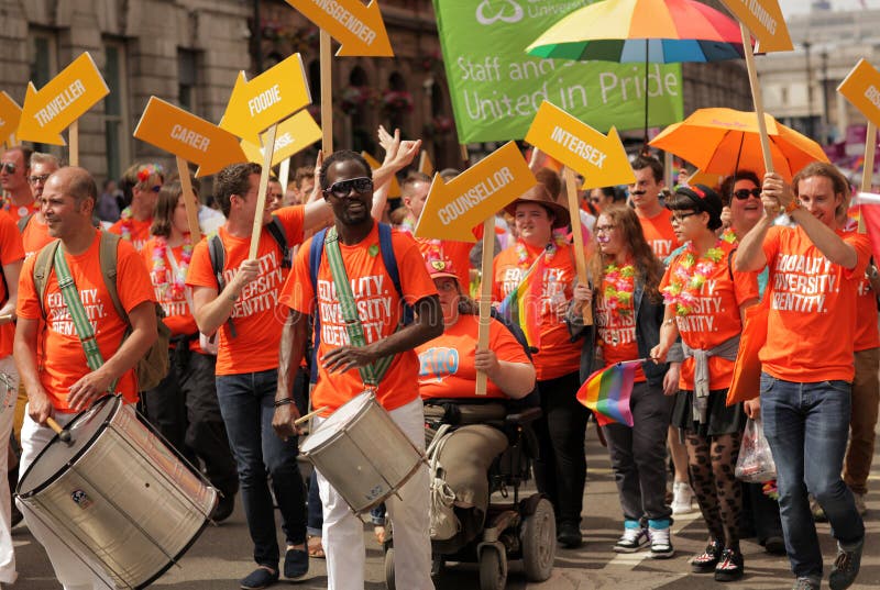 London Pride Parade 2013 redaktionelles stockfotografie. Bild von ...