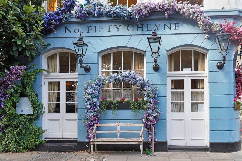 London Pubs Have Colorful Exteriors Editorial Image - Image of flowers ...