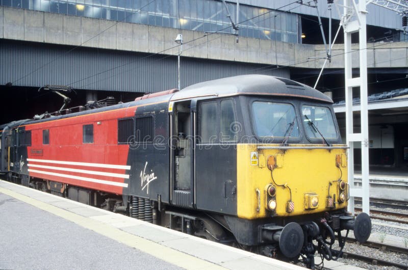 London Rail. Stationary Train at Platform UK 2003 Editorial Photography ...