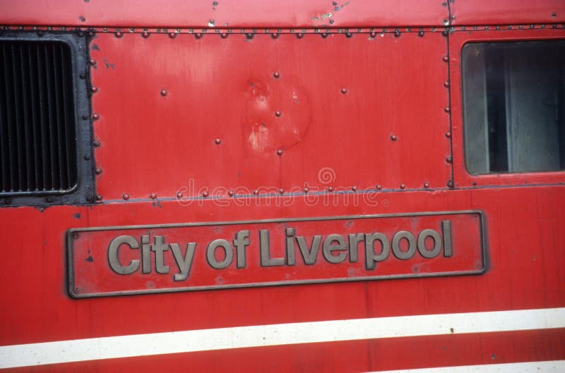 London Rail. Train Waiting at Platform Euston Station UK 2003 Editorial ...