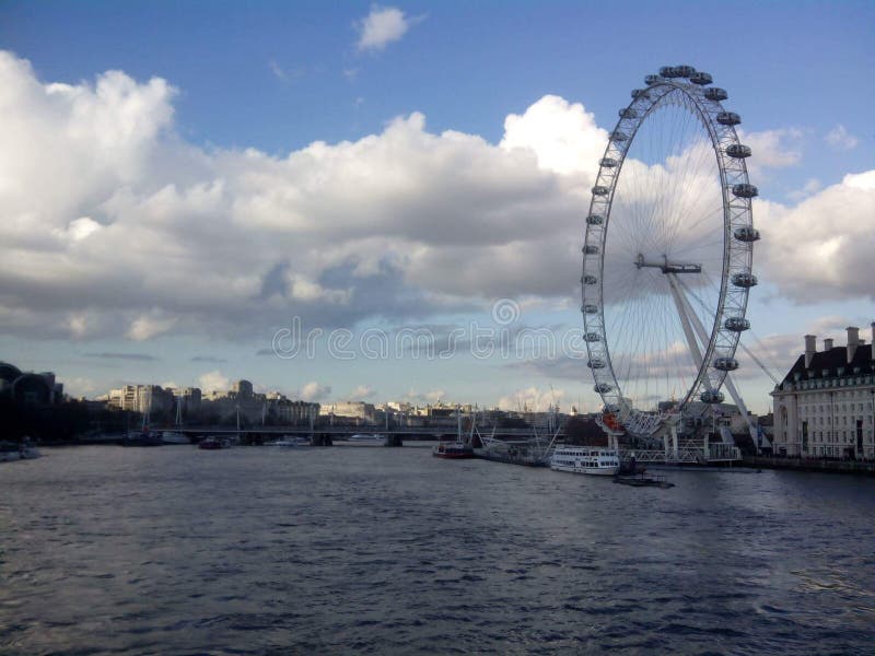 London editorial photo. Image of london, atmosphere, cloudy - 88006566