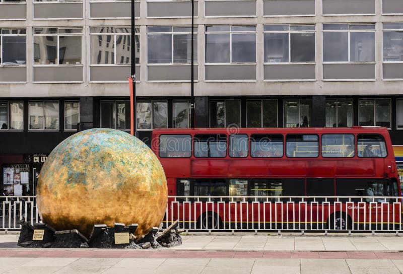 London S Gift from the Ancient Gods Editorial Image - Image of ...