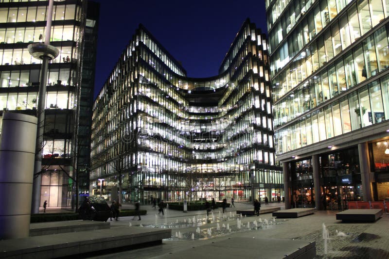 London scenes editorial stock photo. Image of citry, walk - 50864368