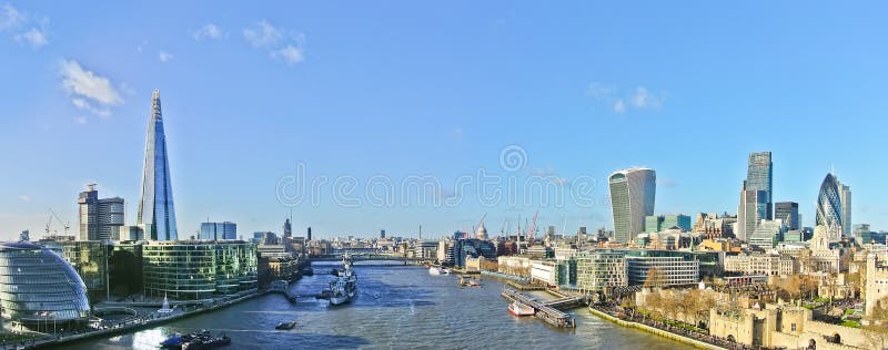 London Skyline in a Sunny Day. Editorial Photography - Image of famous ...