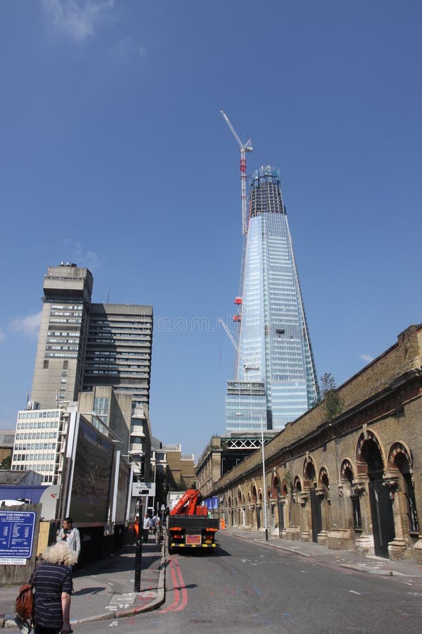 London Street Scene with the Shard Editorial Image - Image of shard ...