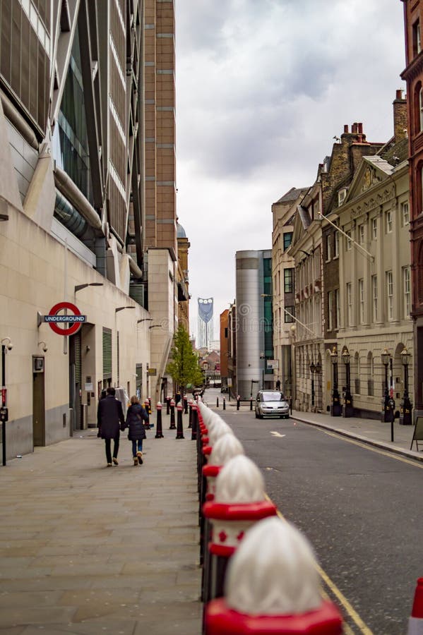 London Streets with Empty Road Editorial Image - Image of river, road ...