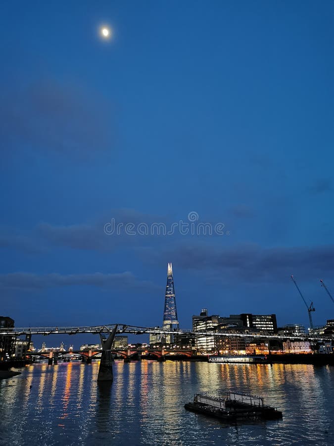 London Thames River Lights Moon Stock Photo - Image of dusk, tower ...