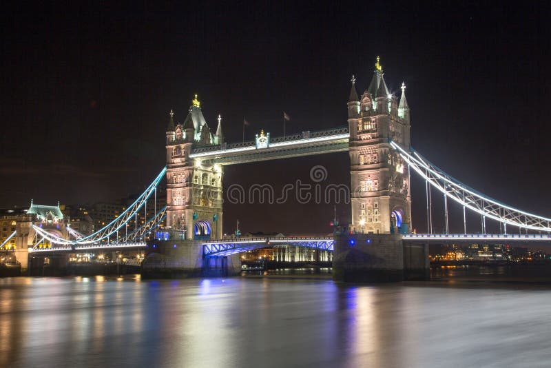 London - Tower Bridge editorial photo. Image of tower - 91411251