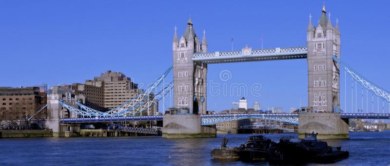 London Tower Bridge editorial photo. Image of river, europe - 43850506