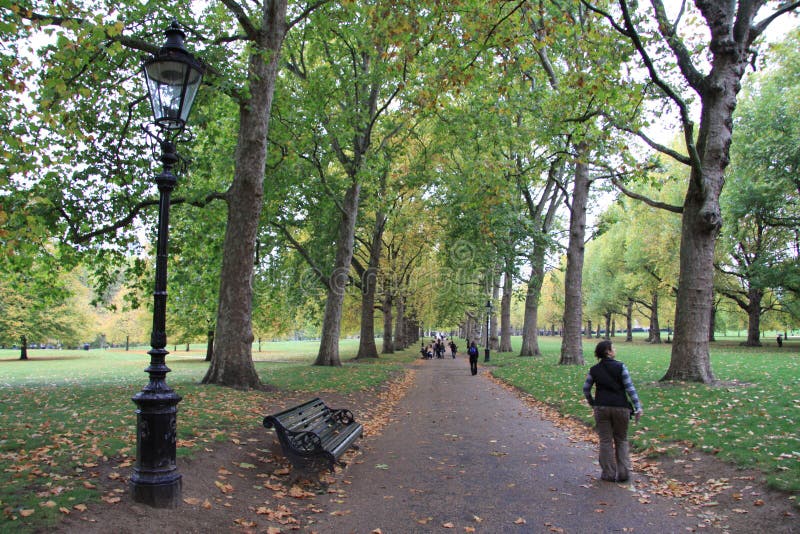 London editorial photo. Image of streetlamp, footpath - 47378331