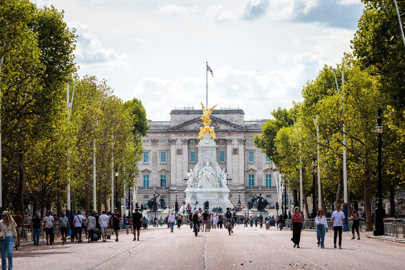 London, UK, Buckingham Royal Palace Editorial Photography - Image of ...