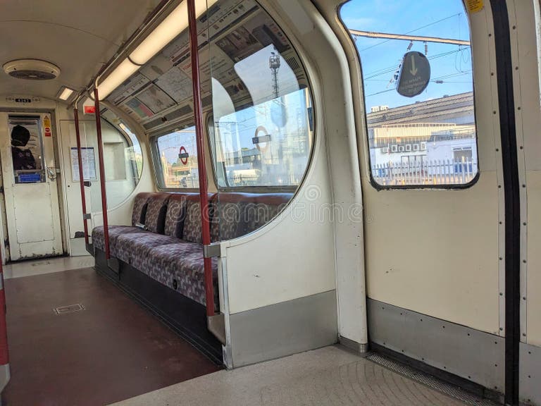 London, UK - 5.7 editorial stock image. Image of cabin - 375269064