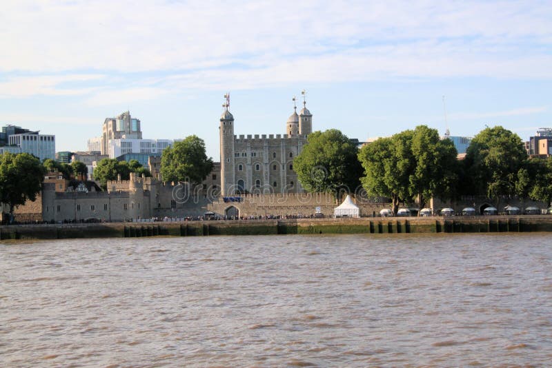 A View of the Tower of London Editorial Photo - Image of tower, outdoor ...