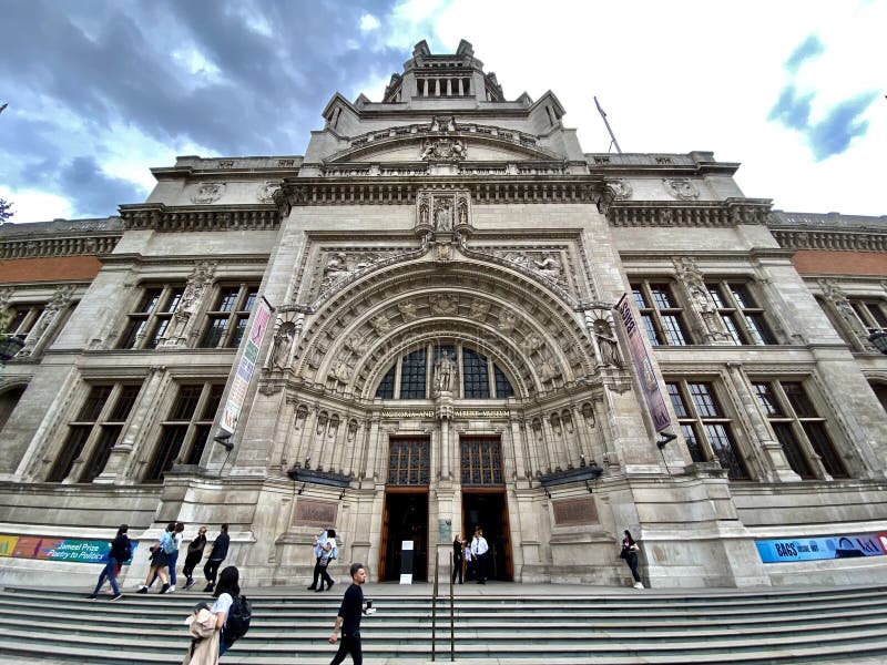External Front View of Victoria and Albert Museum, London. Editorial ...